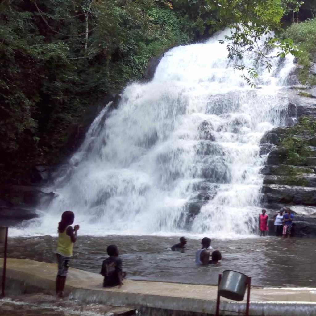 Sites et attraits touristiques – man-info.net – l'Ouest à portée d'un clic!
